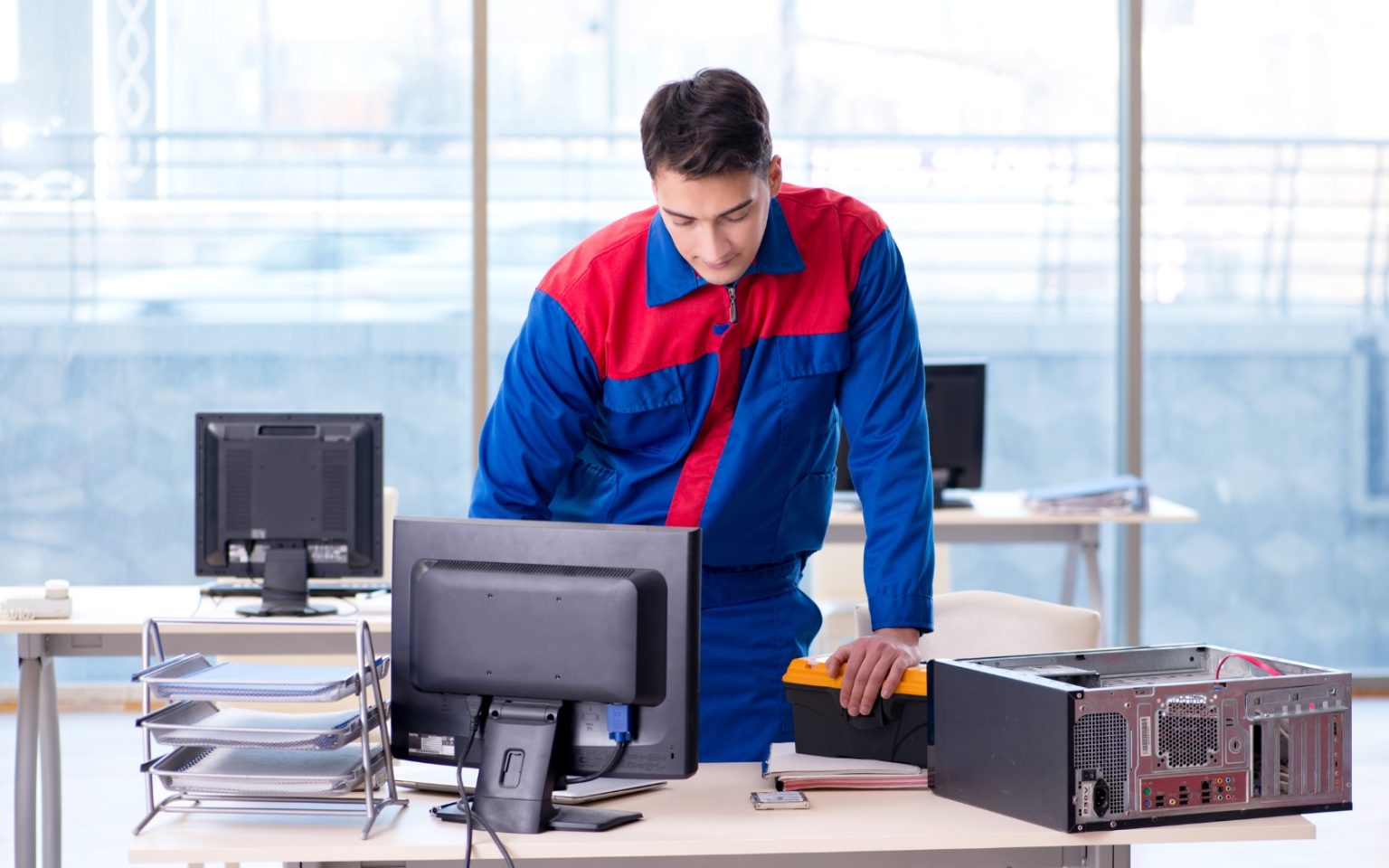 Débutez une formation de technicien support en alternance - ENSITECH